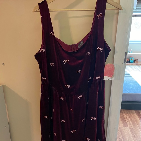ARULA | Dresses | Arula Burgundy Dress With Pink Bow Accents | Poshmark